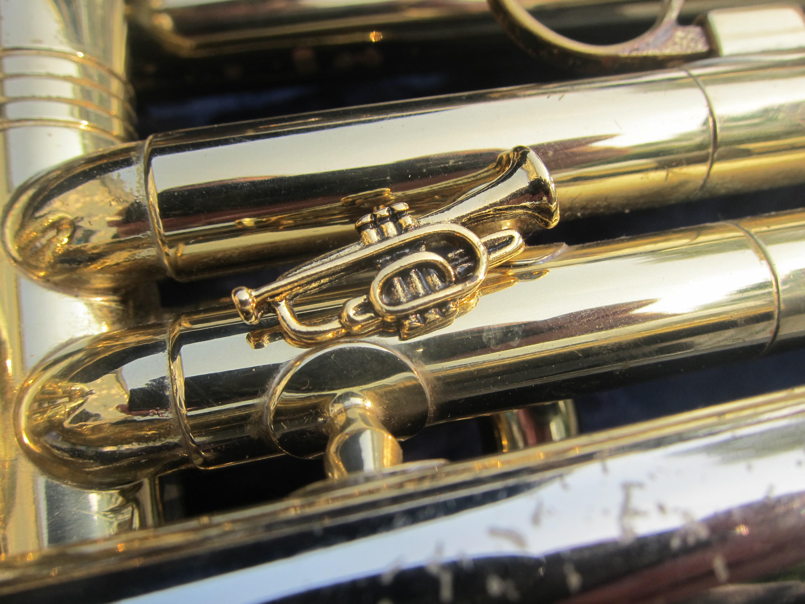 Gold Trumpet Lapel Pin-cc137g- Music Teacher, Musical Instruments, Band ...