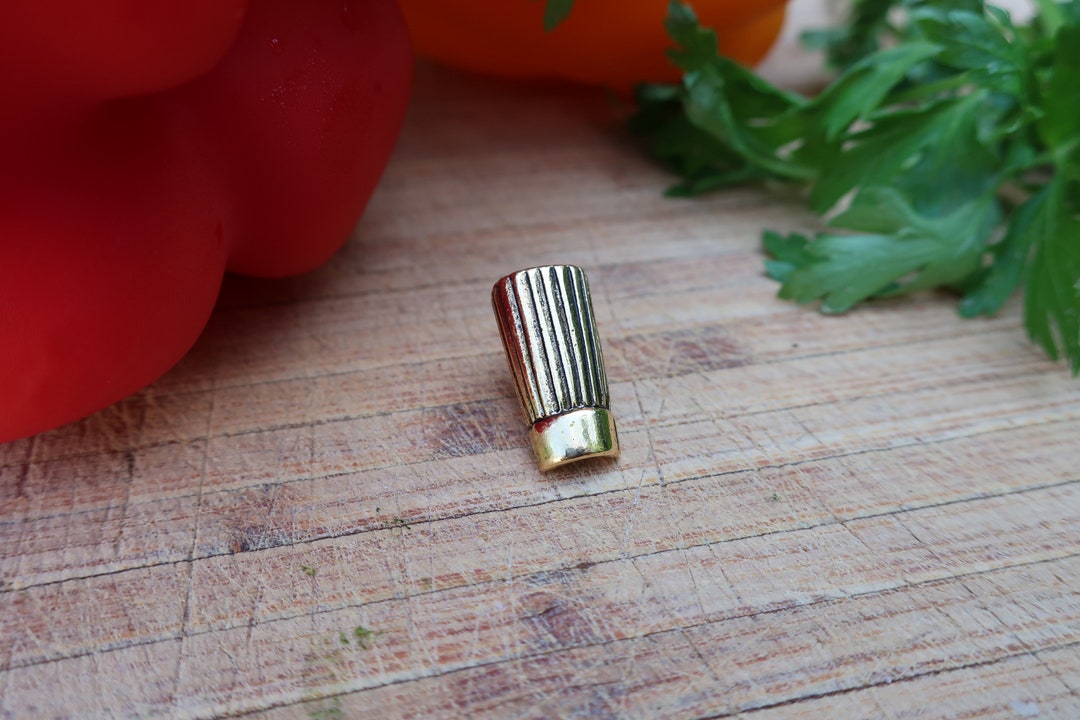 Gold Chef Toque Lapel Pin- CC347G- Chef, Culinary, Cooking, and Sous ...