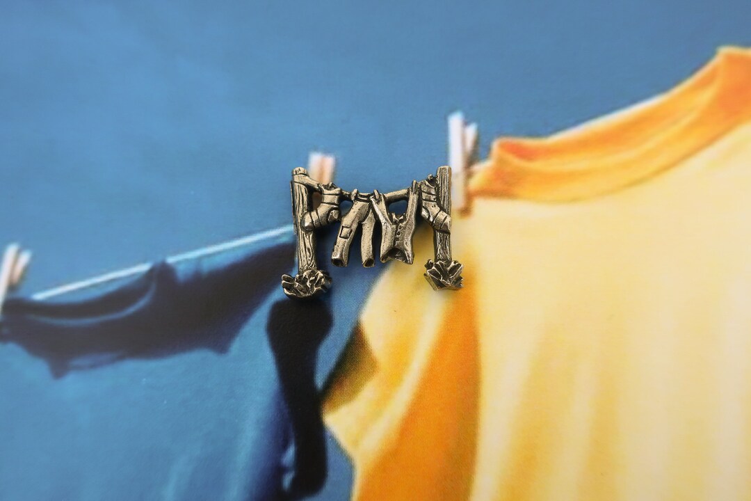 Laundry Lapel Pin - CC108- Clothes, Laundry, Air Dry - Etsy