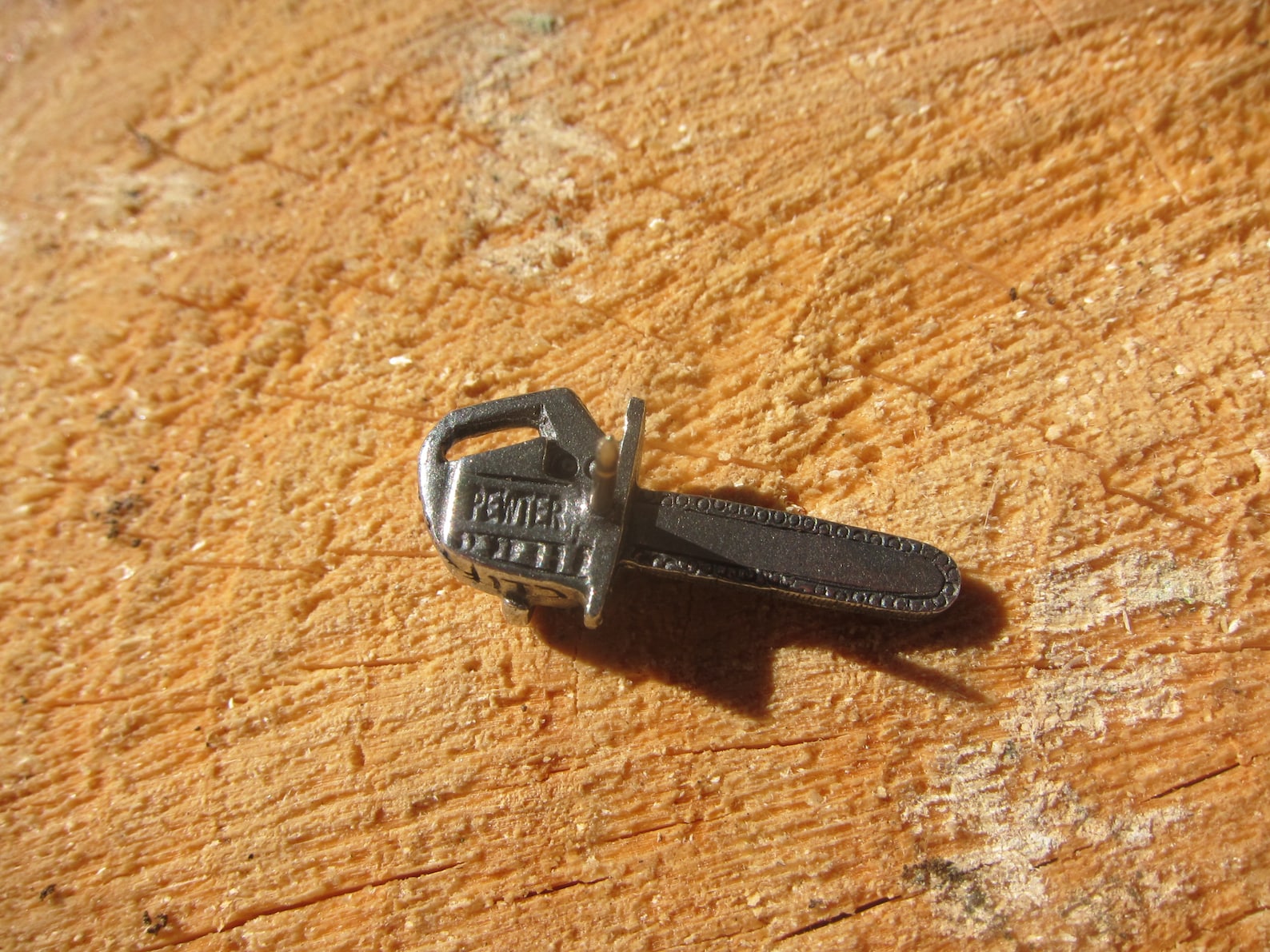Chainsaw Lapel Pin - CC177- Chainsaw, Power Tools, Tools, Landscapes ...
