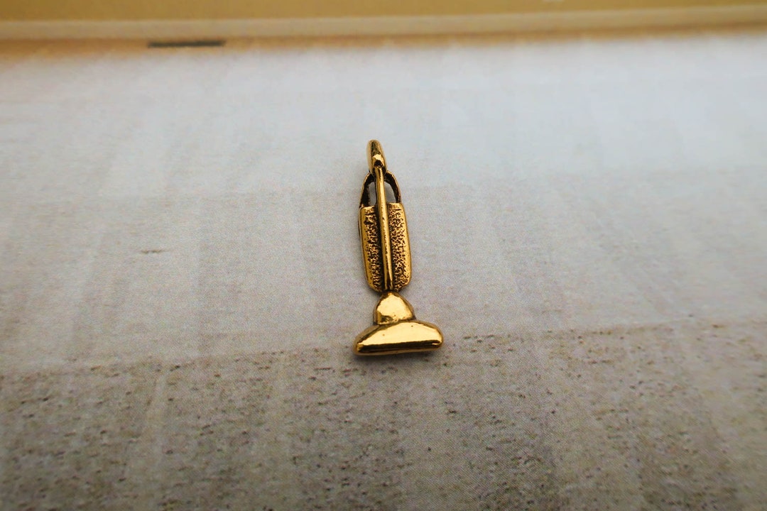 Vacuum Gold Lapel Pin - CC342G- Vacuum, Cleaning, House Cleaning ...