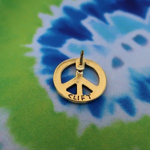Gold Peace Sign Lapel Pin- CC370G- Peace, Peace Symbol, Love, and ...