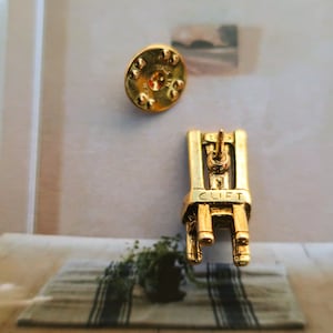 Chair Gold Dipped Pewter Lapel Pin - CC149G- Chair, Furniture, Seats ...
