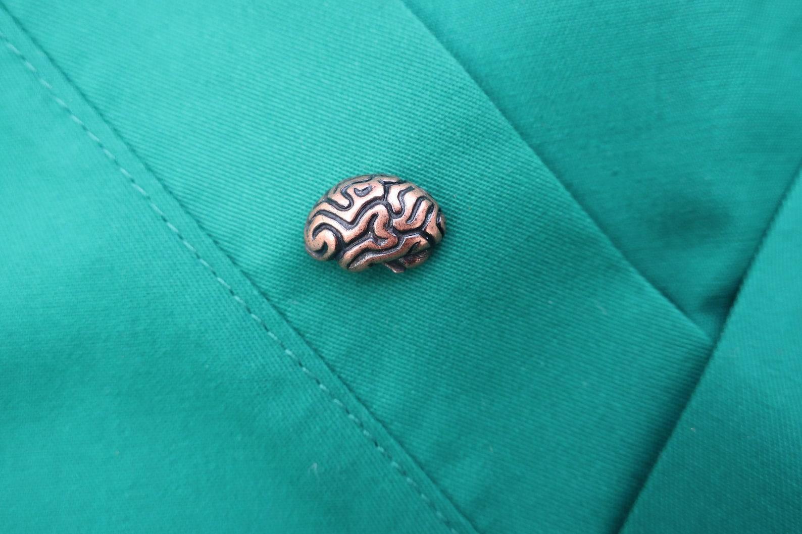Copper Brain Lapel Pin- CC157C- Neurology and Medical Pins for Doctors ...