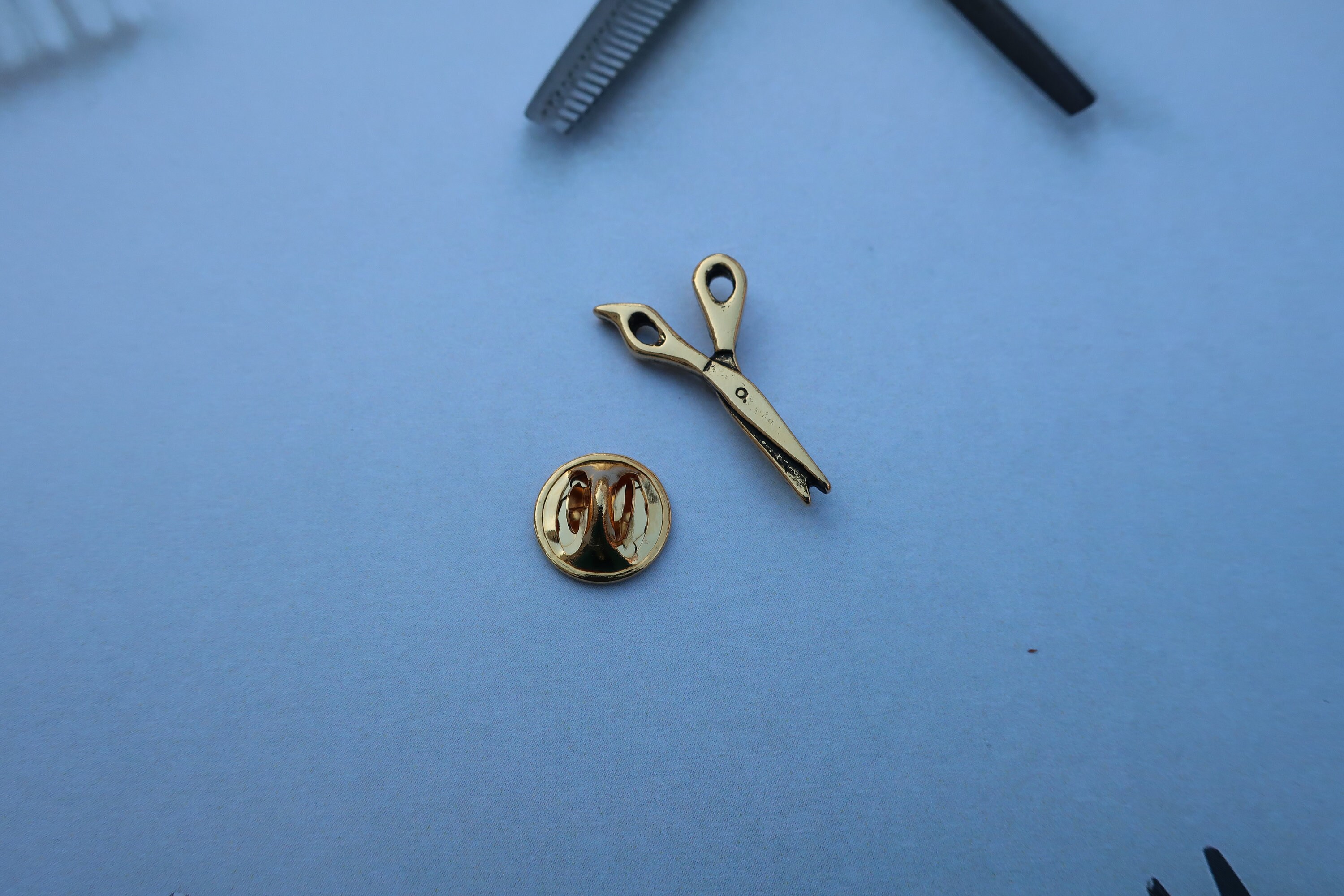 Scissors Gold Dipped Pewter Lapel Pin CC231G Hairdresser | Etsy
