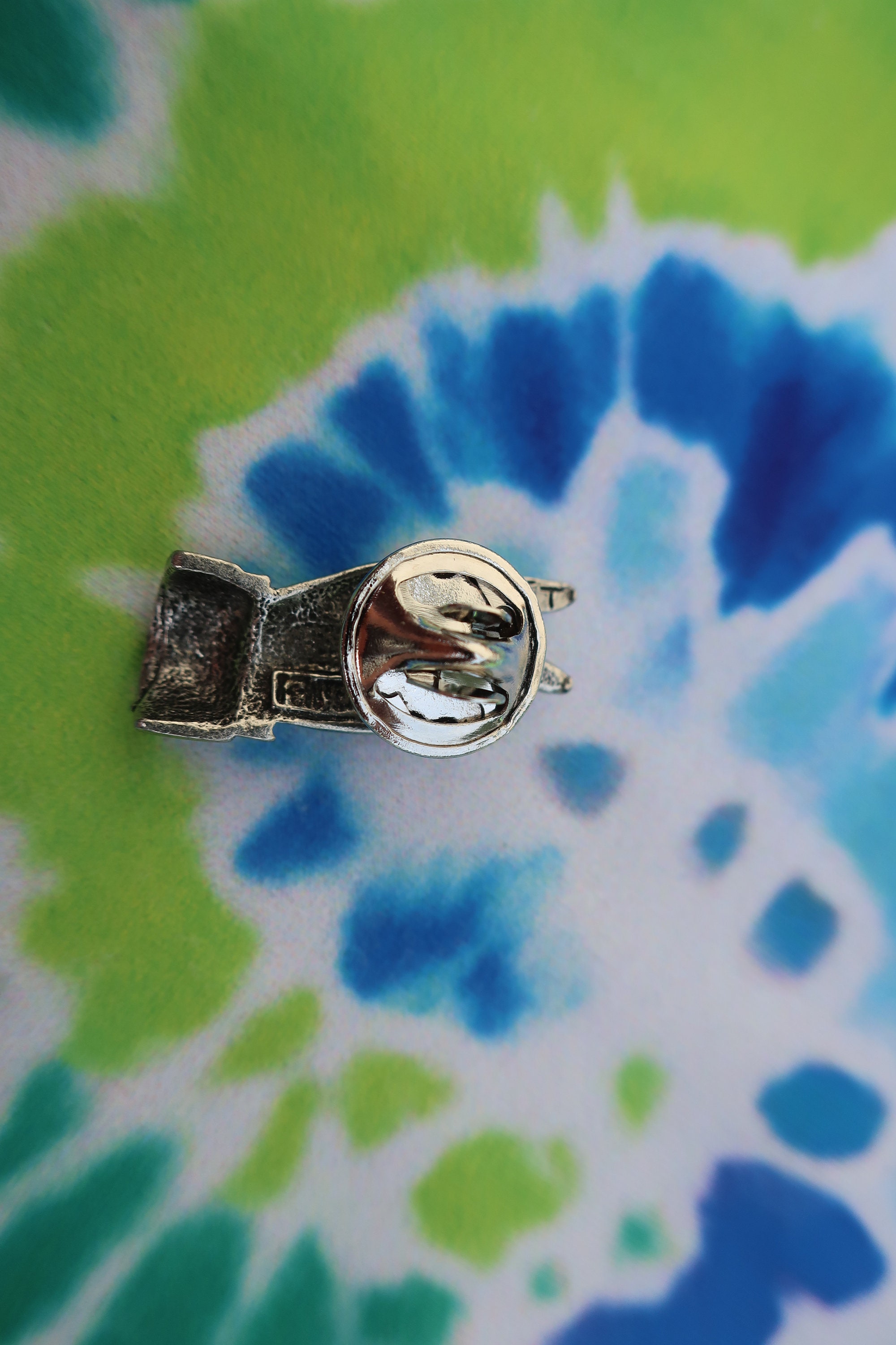 Peace Hand Sign Lapel Pin CC187 Peace Hippie World Peace | Etsy