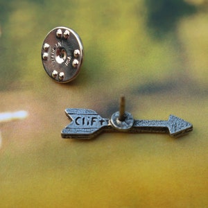 Arrow Pewter Lapel Pin- CC439- Arrow, Archery, Arrowsmith and Fletcher ...
