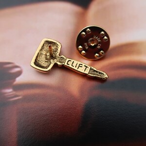 Gold Gavel Lapel Pin-cc553g-law, Courts of Law, Succession, Mallet, and ...