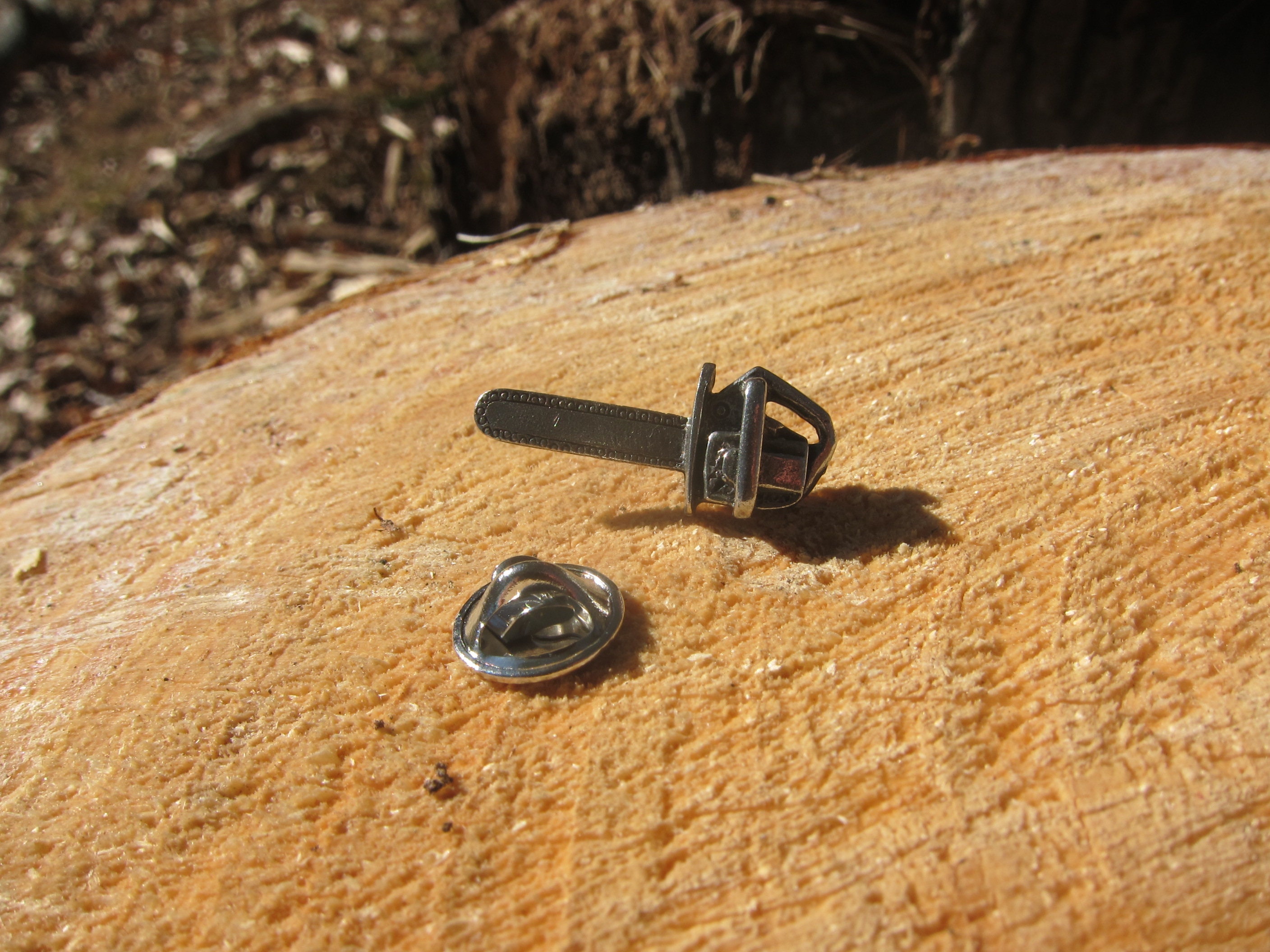 Chainsaw Lapel Pin - CC177- Chainsaw, Power Tools, Tools, Landscapes ...