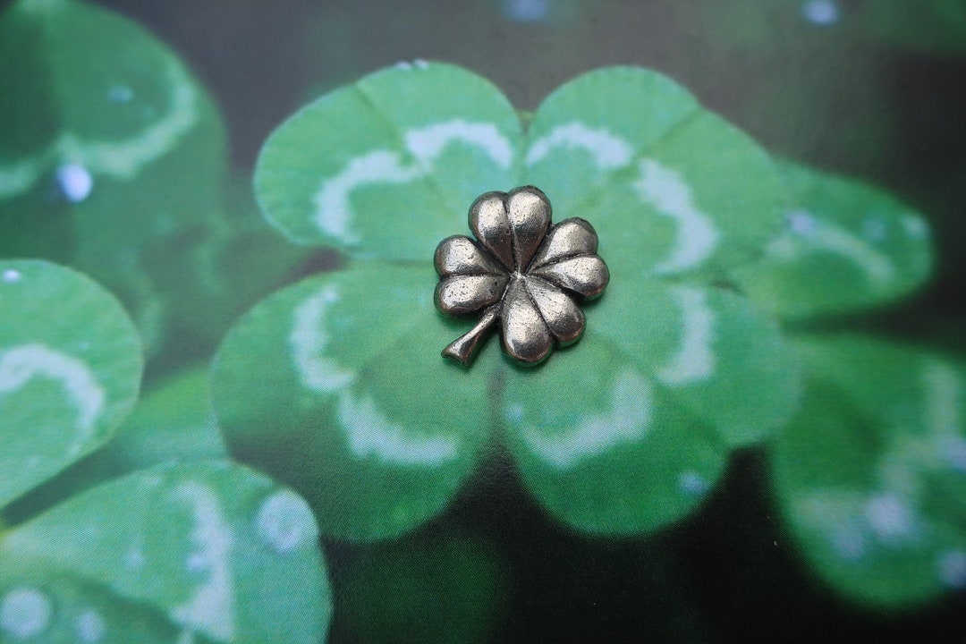 Four Leaf Clover Lapel Pin - CC422- Good Luck Charm- Luck of the Irish ...