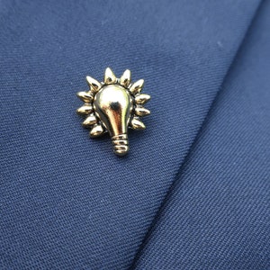 Gold Lightbulb Lapel Pin- CC164G- Light Bulb, Electric, Electricity ...