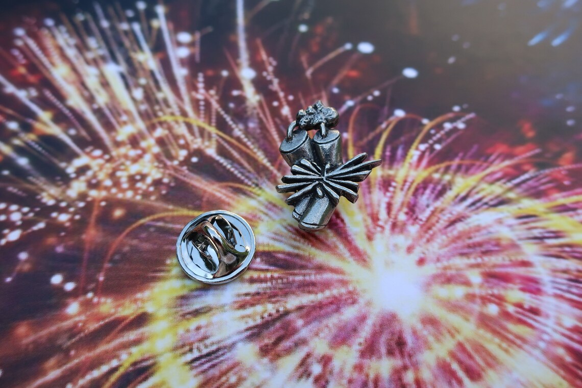 Dynamite Lapel Pin - CC567- Explosive, Fire Crackers, Fire Works ...