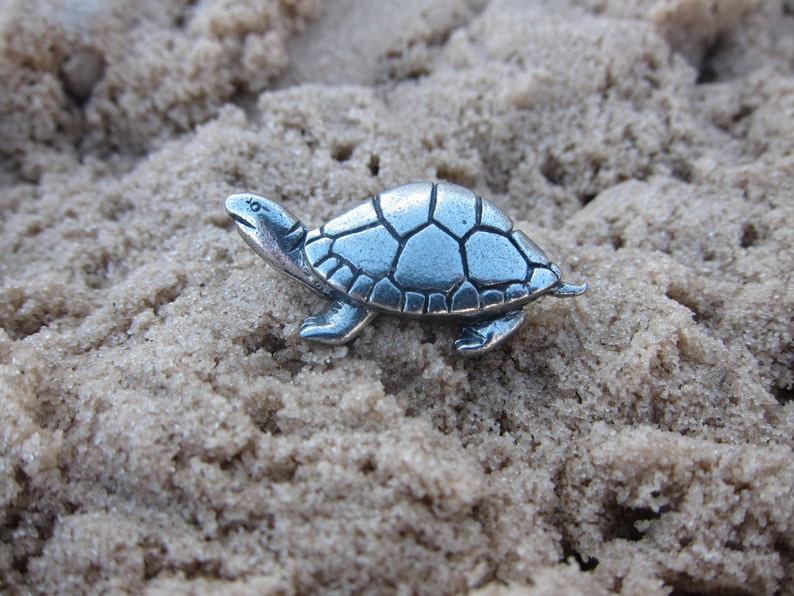 Turtle Lapel Pin CC618 Fresh Water and Sea Dwelling - Etsy