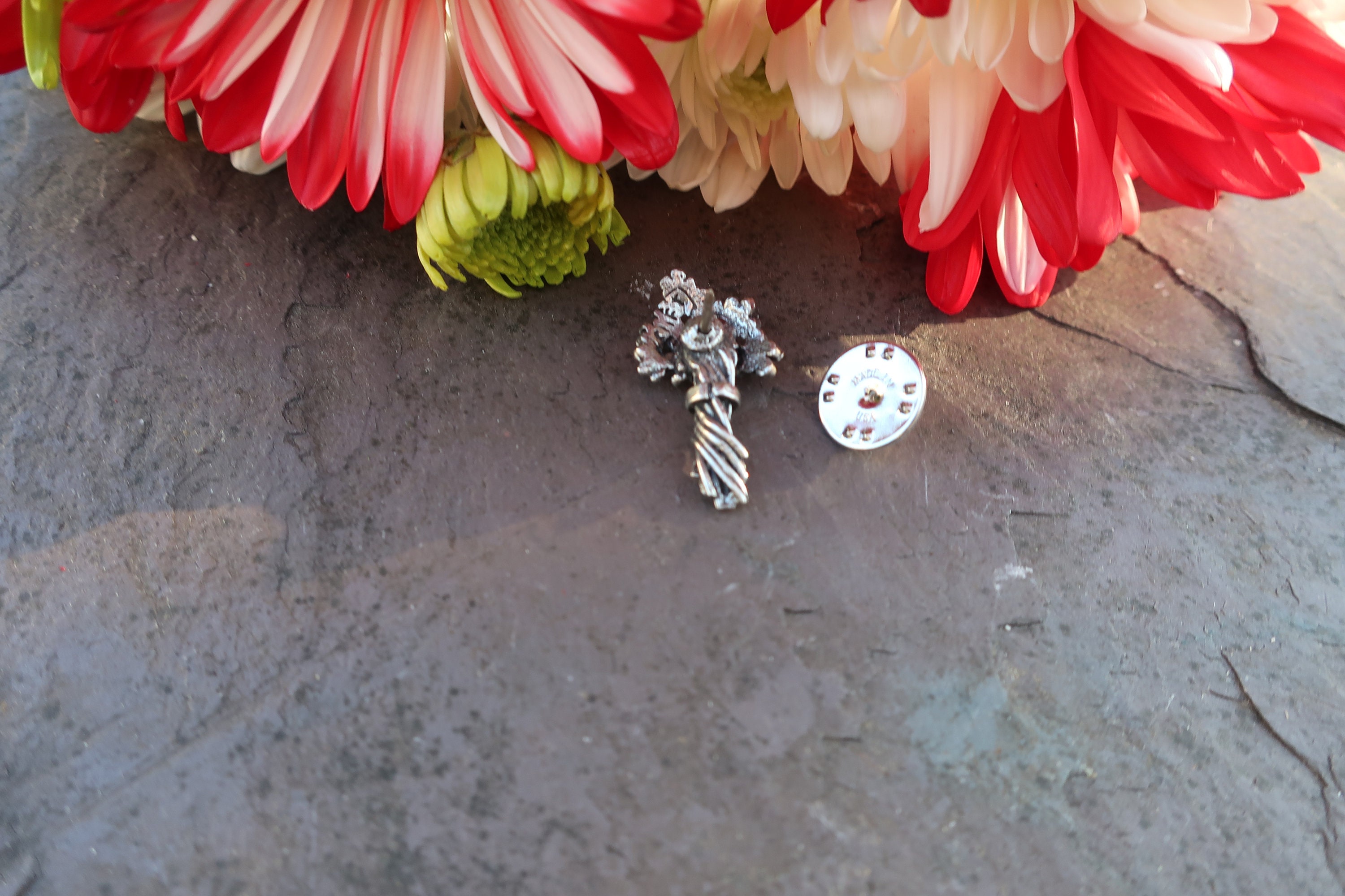 Bouquet of Flowers Lapel Pin CC450 Bouquets Flowers and - Etsy