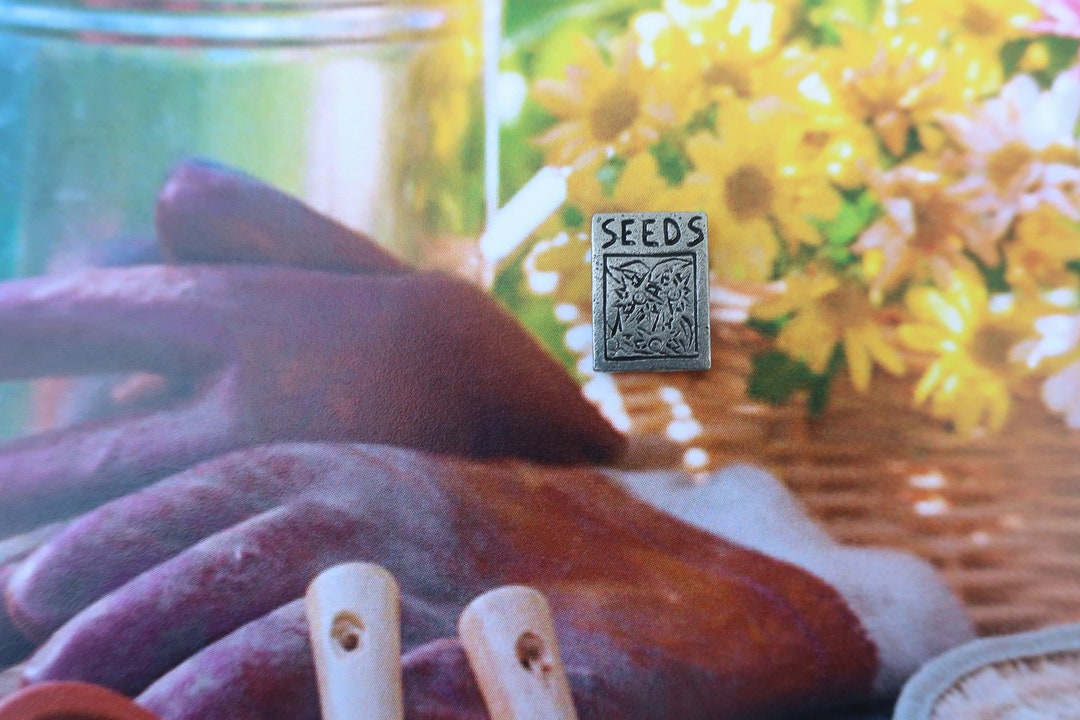 Seed Packet Lapel Pin - CC188- Gardening Gifts and Accessories ...