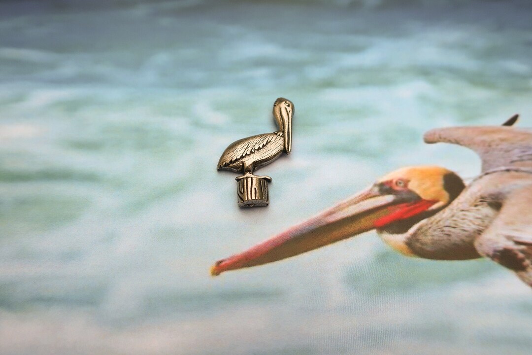 Pelican Lapel Pin- CC527- Gulf Animals- Wildlife Pins - Etsy
