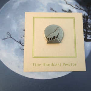 Howling Wolf Pewter Lapel Pin- CC657- Wolf, Wolves, Coyotes, Full Moon ...