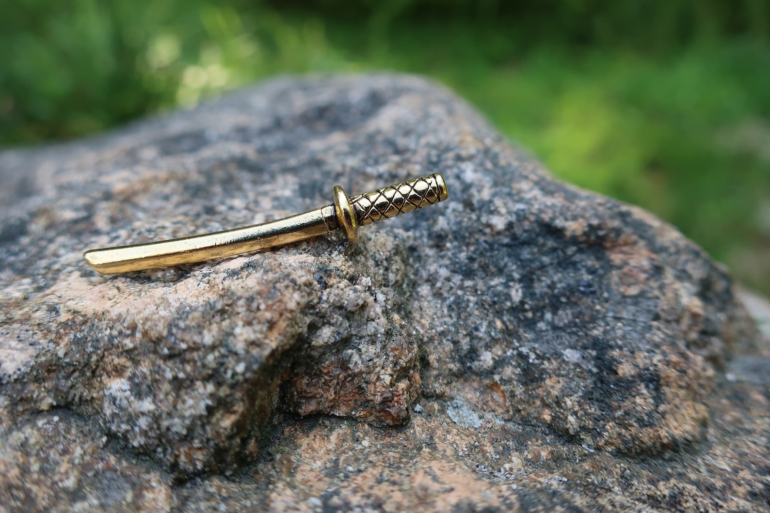 Gold Samurai Sword Lapel Pin CC511G Katana Japanese Swords | Etsy