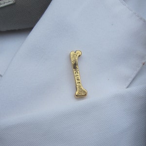 Gold Femur Lapel Pin- CC510G- Anatomy and Anatomical Pins- Leg Bone ...