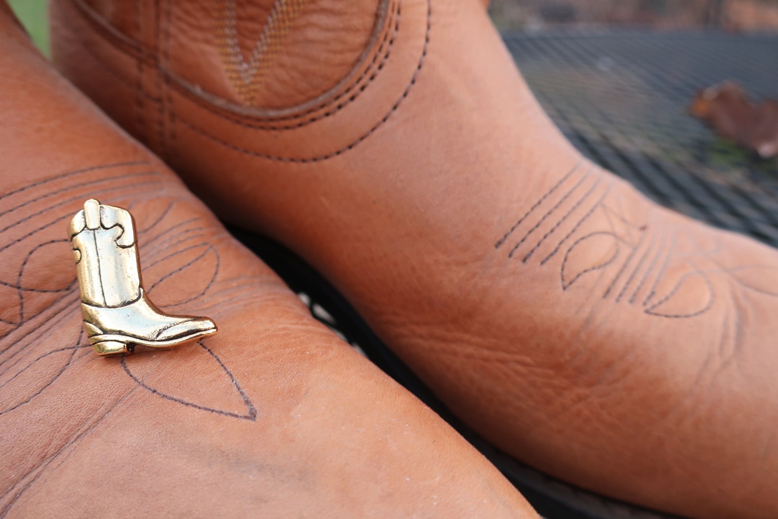 Gold Cowboy Boot Lapel Pin CC220G Cowboy Rodeo Western | Etsy