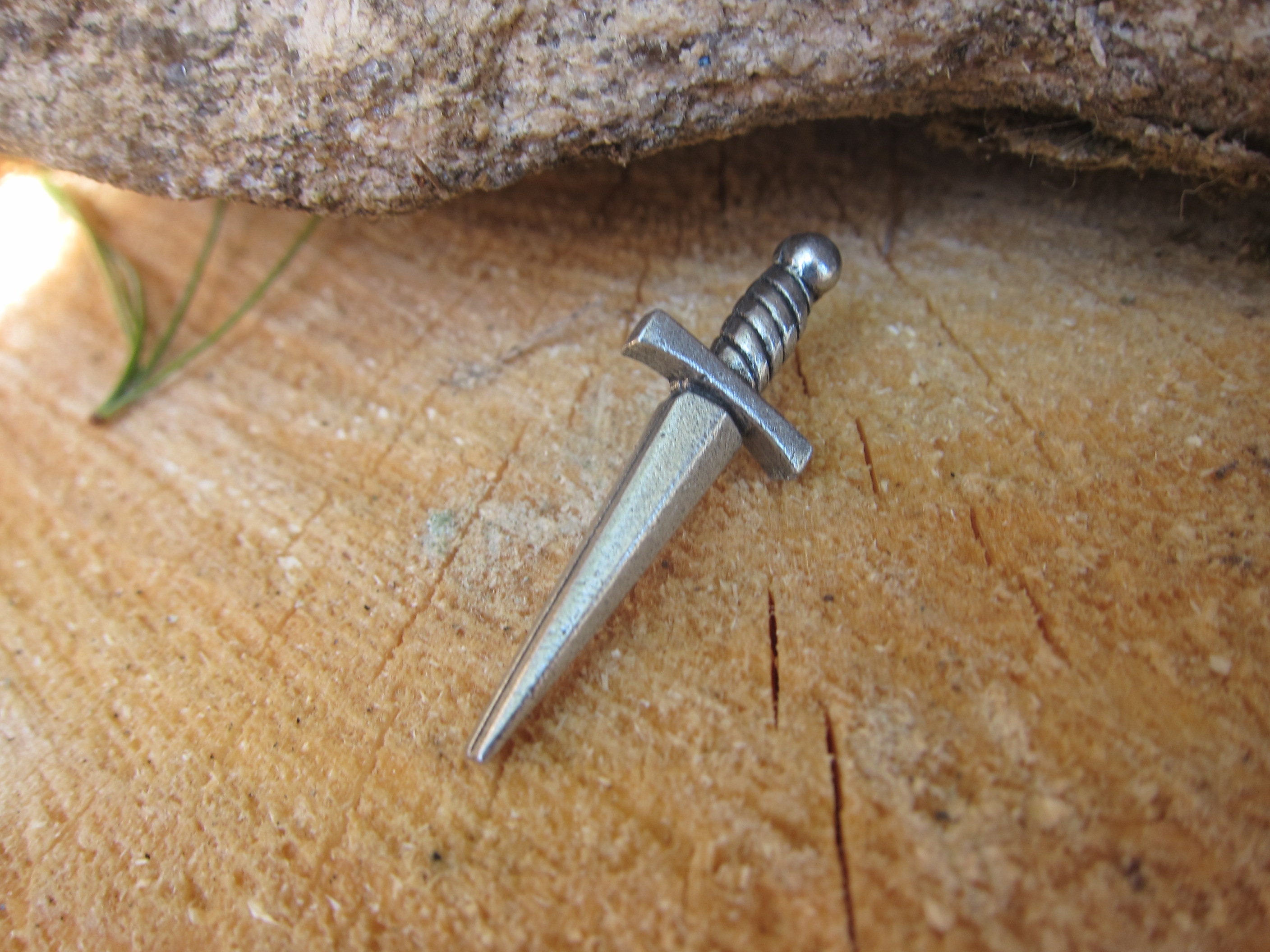 Dagger Lapel Pin CC545 Medieval and Shakespeare Pins | Etsy