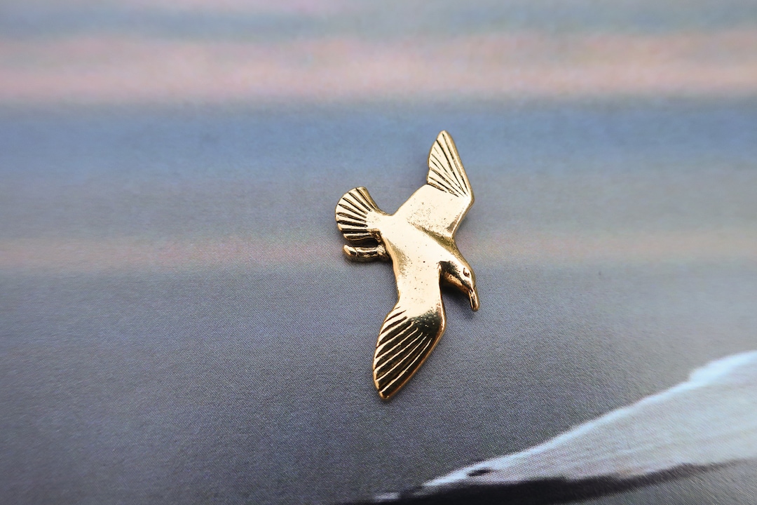 Seagull Gold Dipped Pewter Lapel Pin- CC119G- Seagull, Beach, Seaside ...