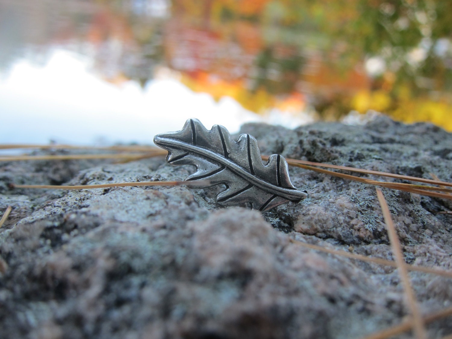 Oak Leaf Lapel Pin- CC485- Nature, Hiking, Foliage and Tree Lapel Pins ...