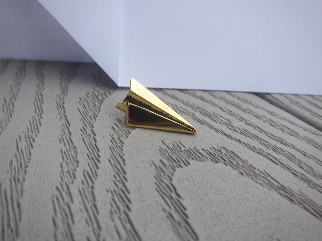 Gold Paper Airplane Lapel Pin- CC634G- Paper Plane, Aero Plane, Glider ...