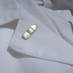 Bandage Lapel Pin- CC418- Medical, Hospital, and First Aid Gifts and ...