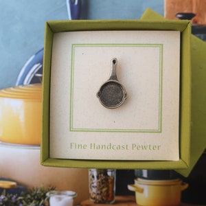 Frying Pan Lapel Pin - CC145- Frying Pan, Pan, Cooking, Kitchen, Chef ...