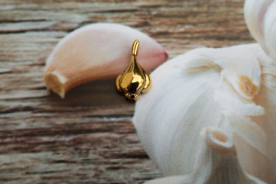 Garlic Gold Lapel Pin- CC202G- Kitchen, Cooking, Culinary, and Garlic ...