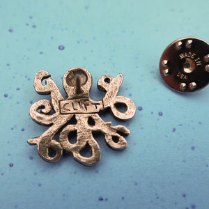 Octopus Lapel Pin- CC661- Octopuses, Aquarium, Ocean, Sea Animals, and ...