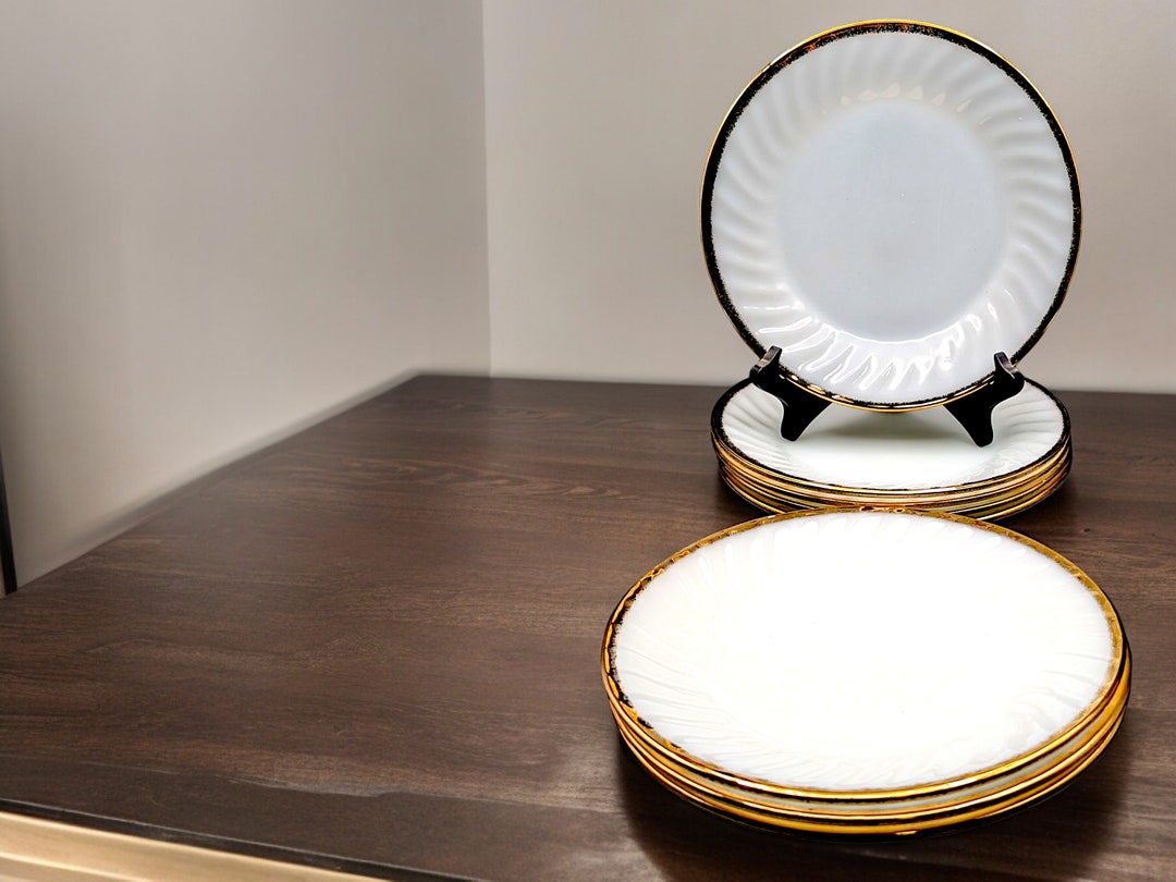 Set of 8 Plates Anchor Hocking Fire King 9 Inch White Milk Glass Swirl ...