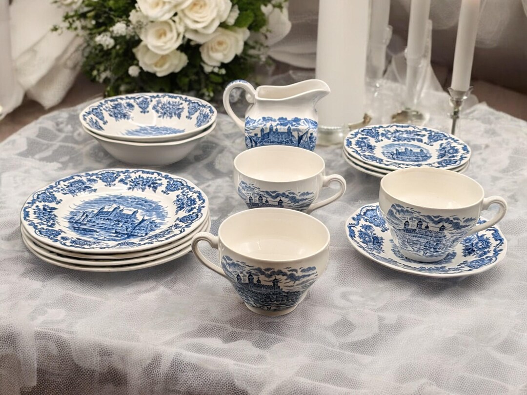 Royal Homes of Britain Blue by Wedgwood a Collection of Fine China ...