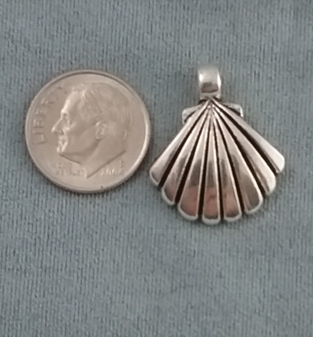 Pewter Clam Shell Charm - Etsy