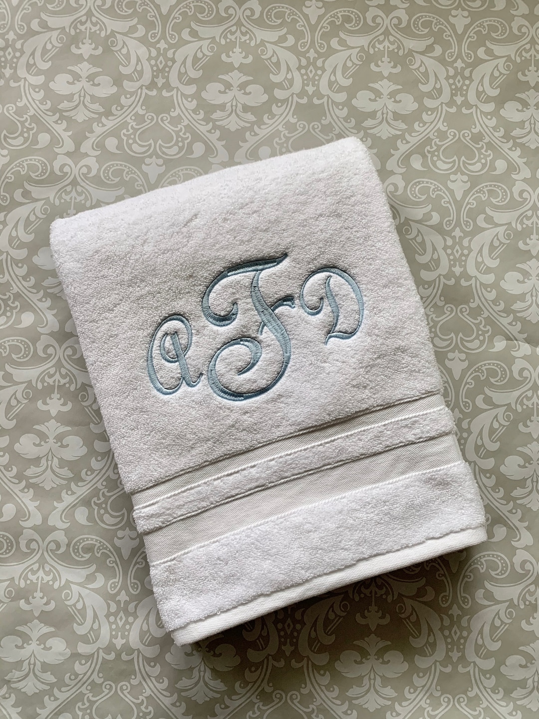 Monogrammed Bath Towel - Script BT002SC // Monogrammed // Graduation ...
