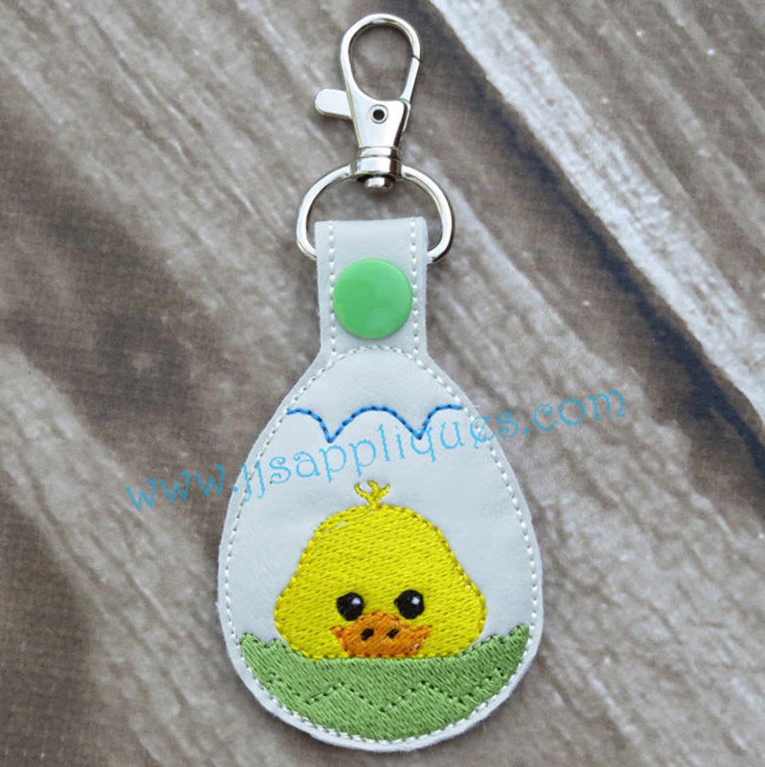 ITH Snap on Easter Chick in Egg Key Fob Design Easter Egg Machine ...