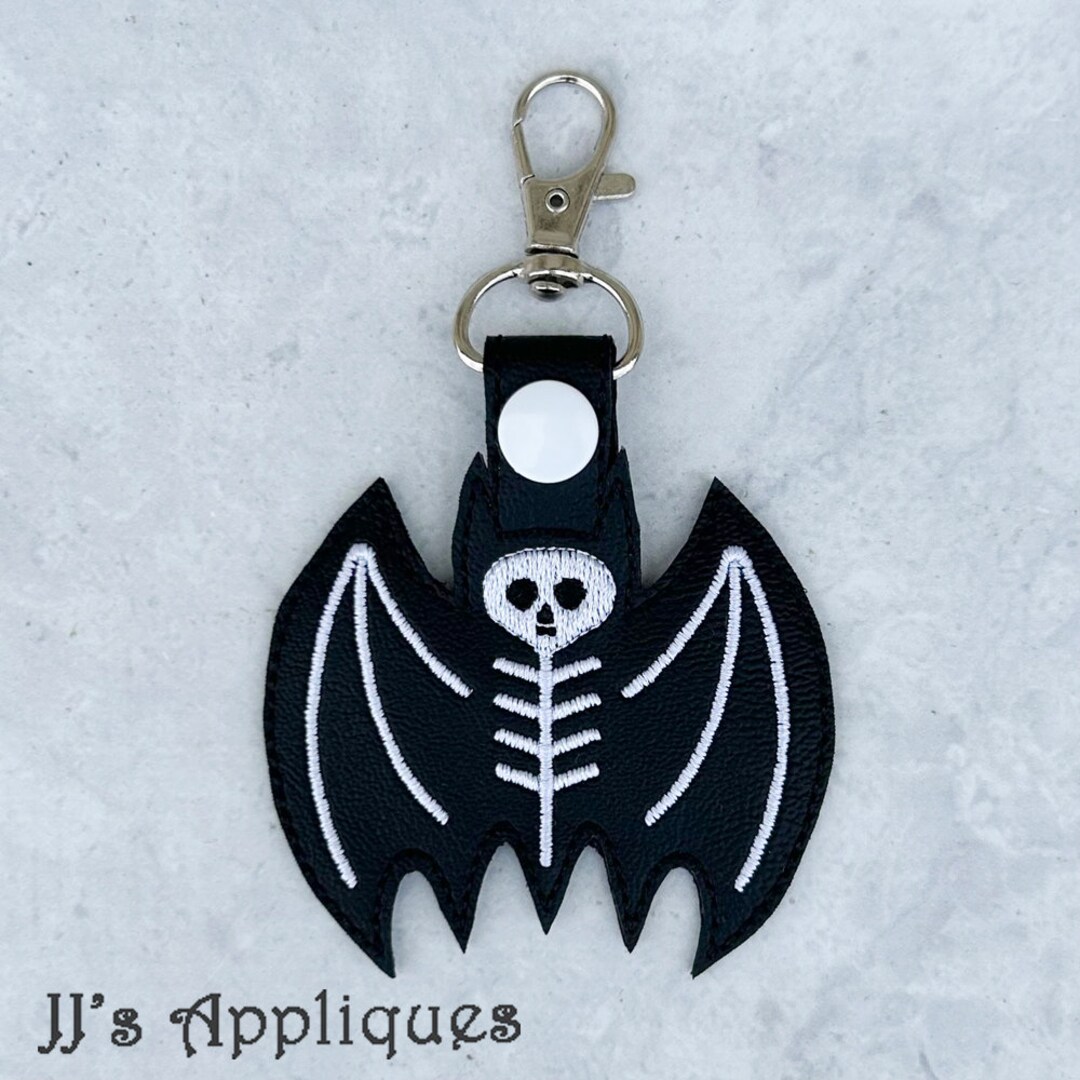 ITH Skeleton Bat Key Fob Design - Bat Snap on Key Fob - 4x4 Hoop, 5x7 ...