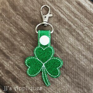 ITH Snap on Shamrock Hearts Outline Key Fob Design St Patricks Day ...