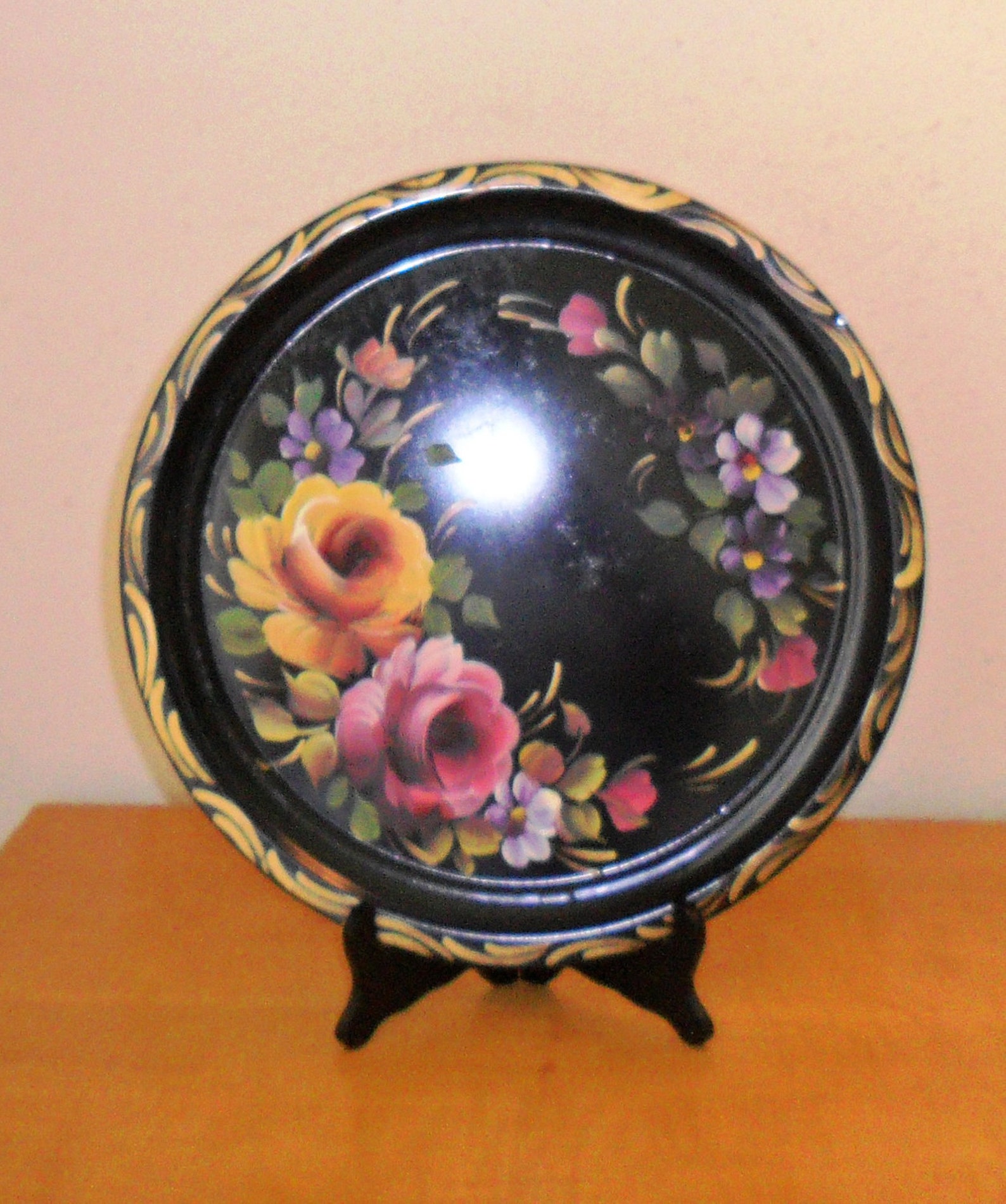 Vintage Round Tole Tray With Hand Painted Flowers and Leaves C.1940's ...