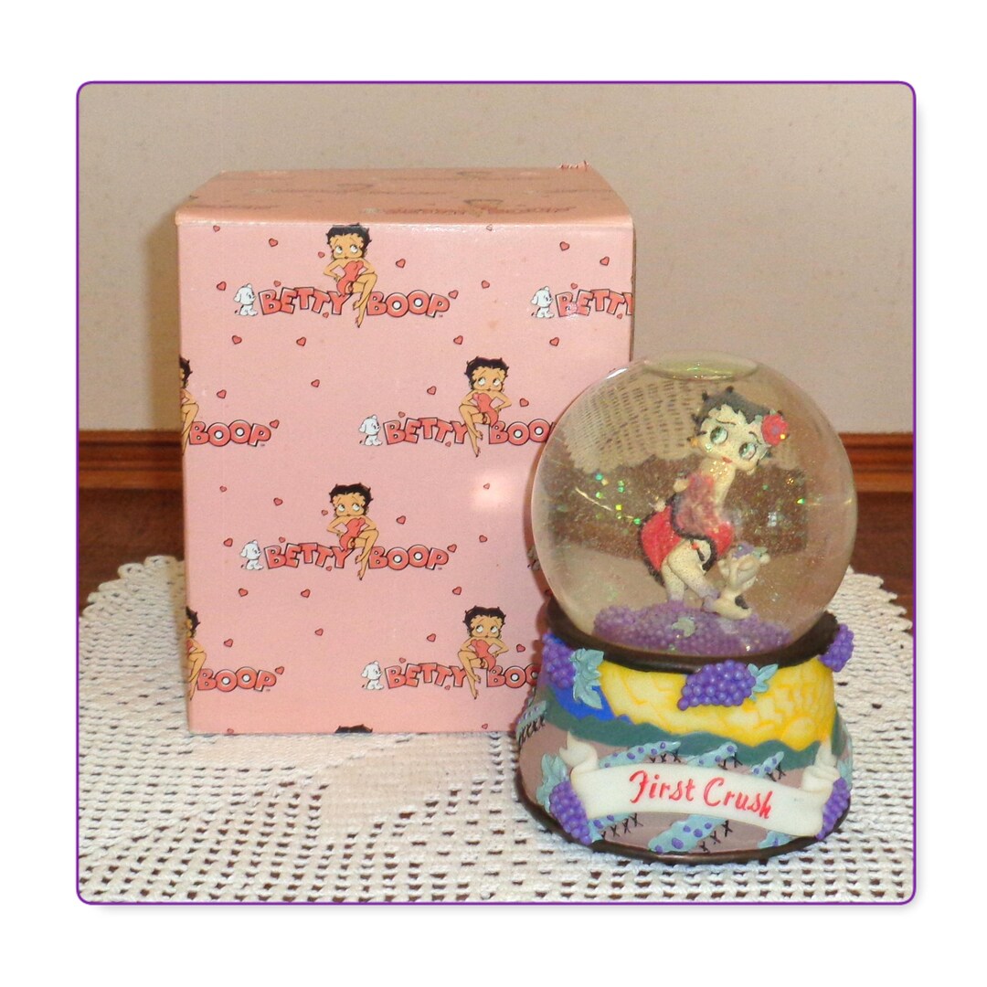 2003 KFS NJ Croce Betty Boop & Pudgy "first Crush" Musical Water Dome ...