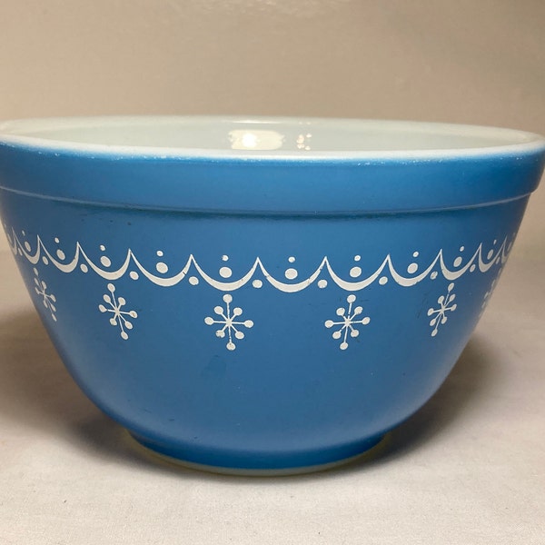 Pyrex Blue and White Mixing Bowl - Etsy