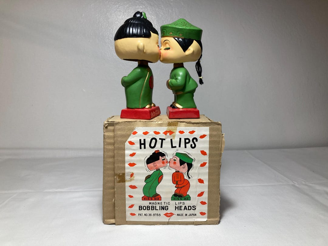 Vintage 1950's 60's let's Kiss Asian Couple Bobblehead Nodders CDGC ...