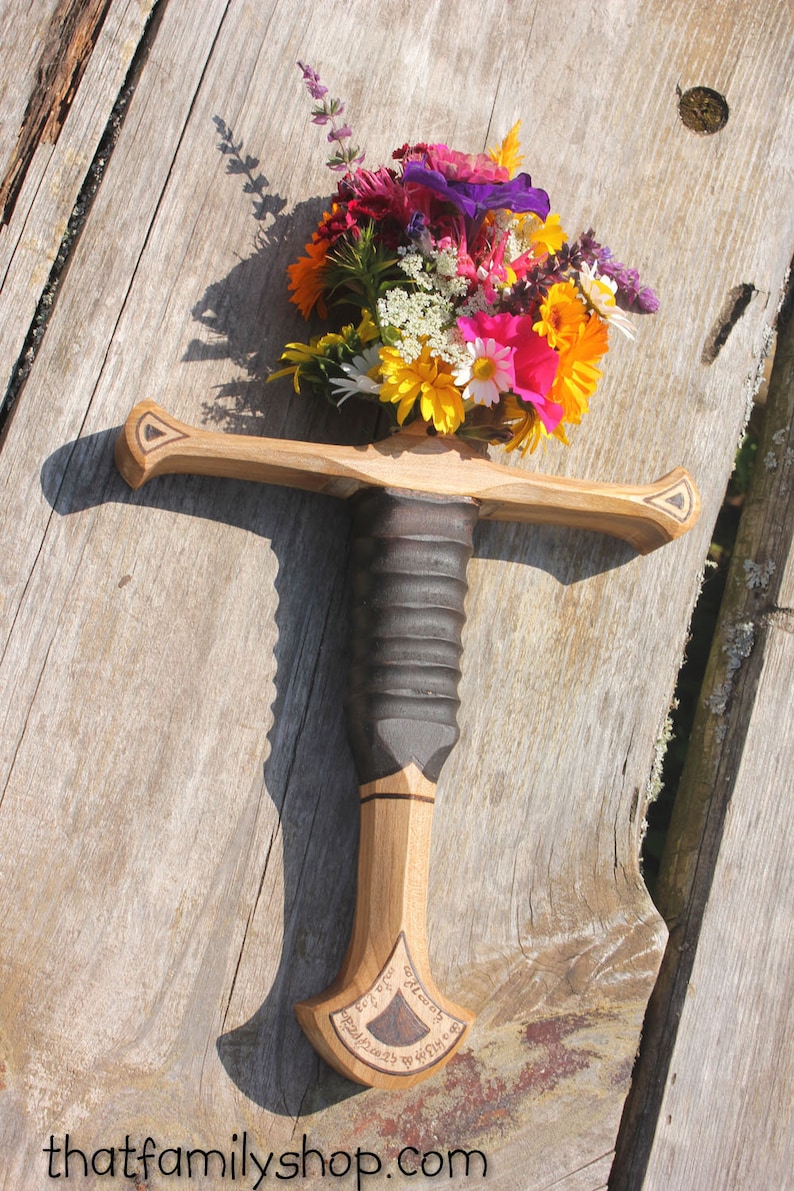 Lotr-inspired Bouquet Holder Wood Anduril Hilt Flower Wedding - Etsy