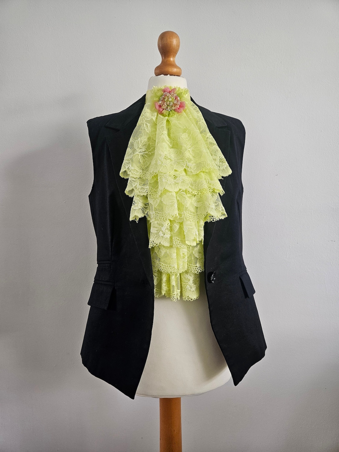 Chartreuse Yellow Lace Jabot, Yellow Lace Cravat, Historical Accessory ...