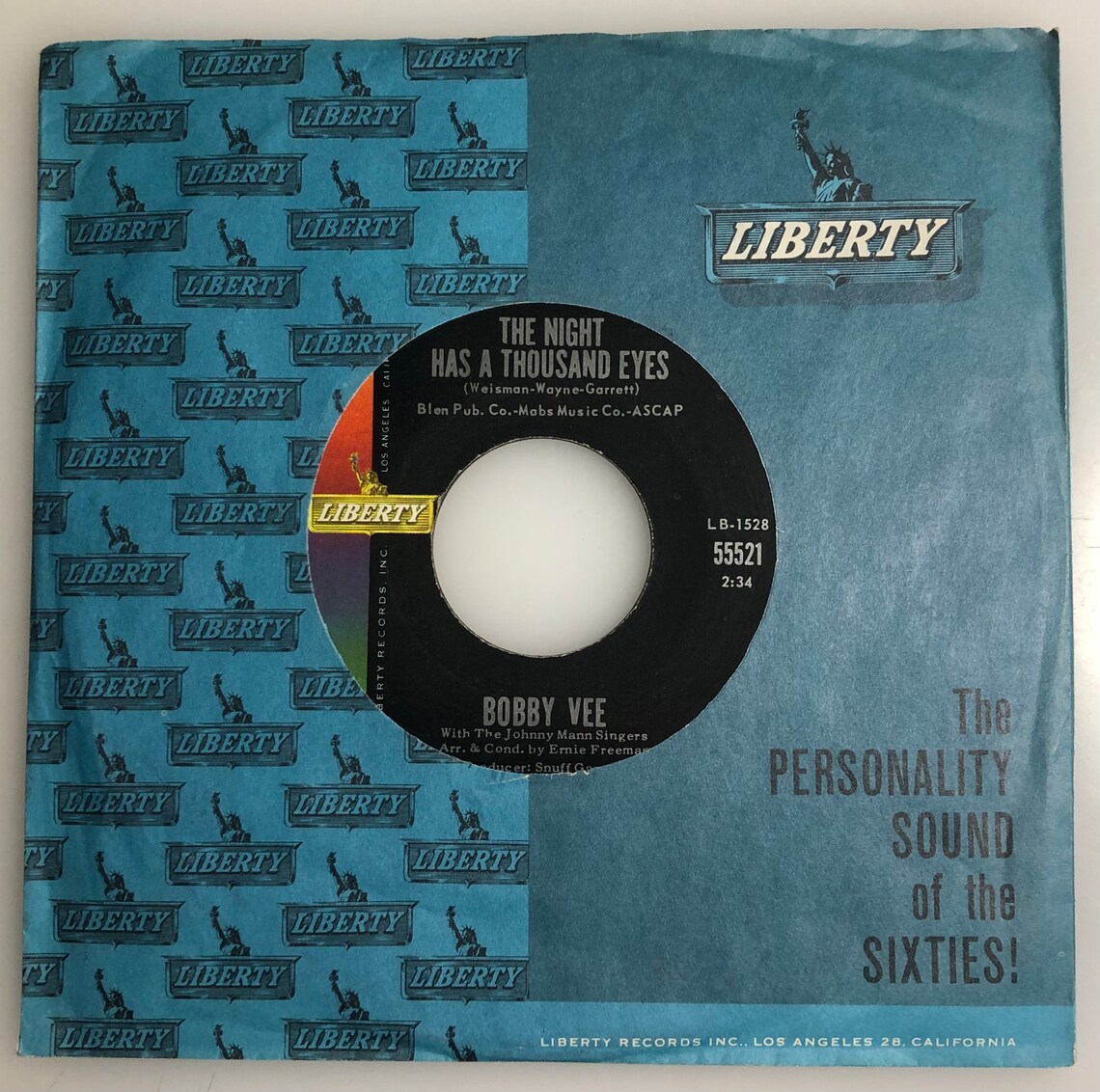 Bobby Vee / the Night Has a Thousand Eyes / 1962 Liberty 45 / NM - Etsy