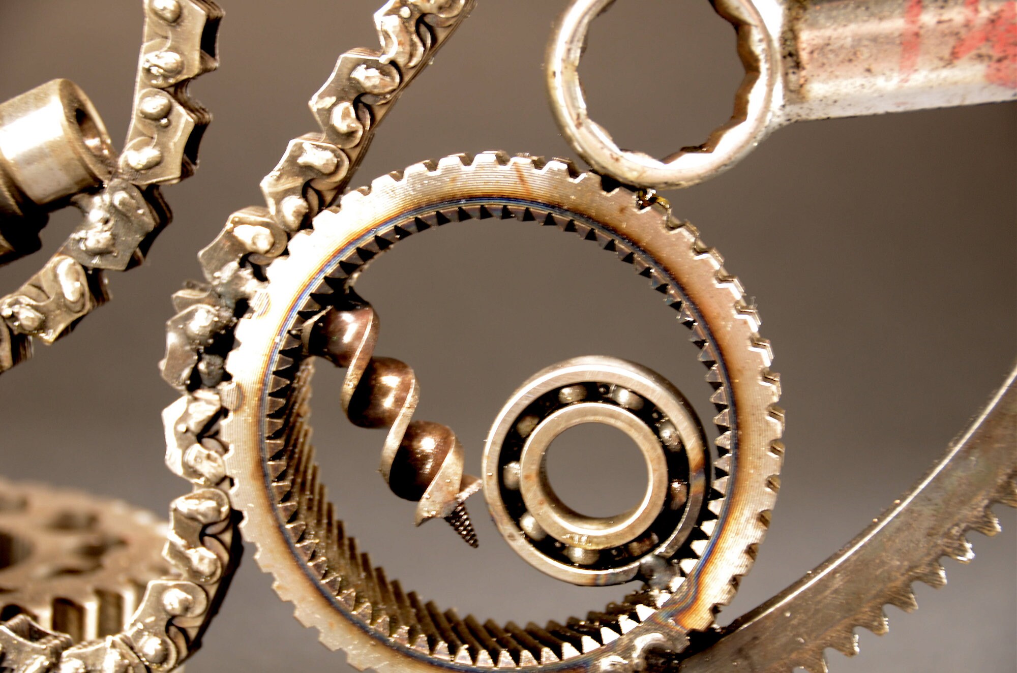 Get Your Steampunk Style On! Gears and Glass Make for a Unique Lamp ...