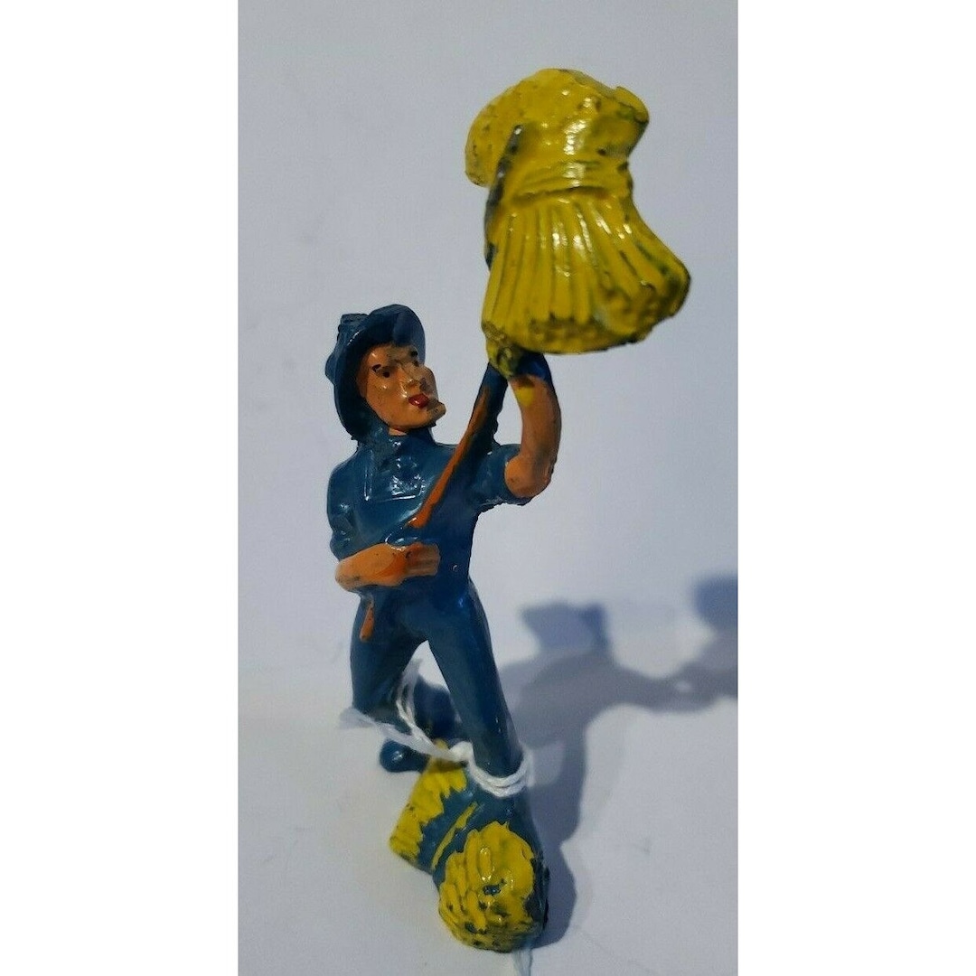 Farmer Pitching Sheaves of Hay Toy Soldier Manoil M133 Happy - Etsy