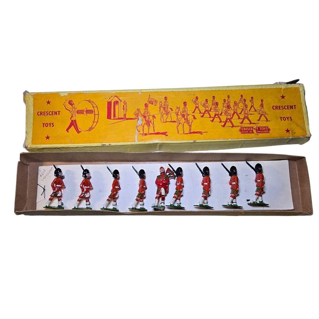 Crescent Toys Toy Soldiers Scots Highlanders Marching Bagpiper Box #213 ...