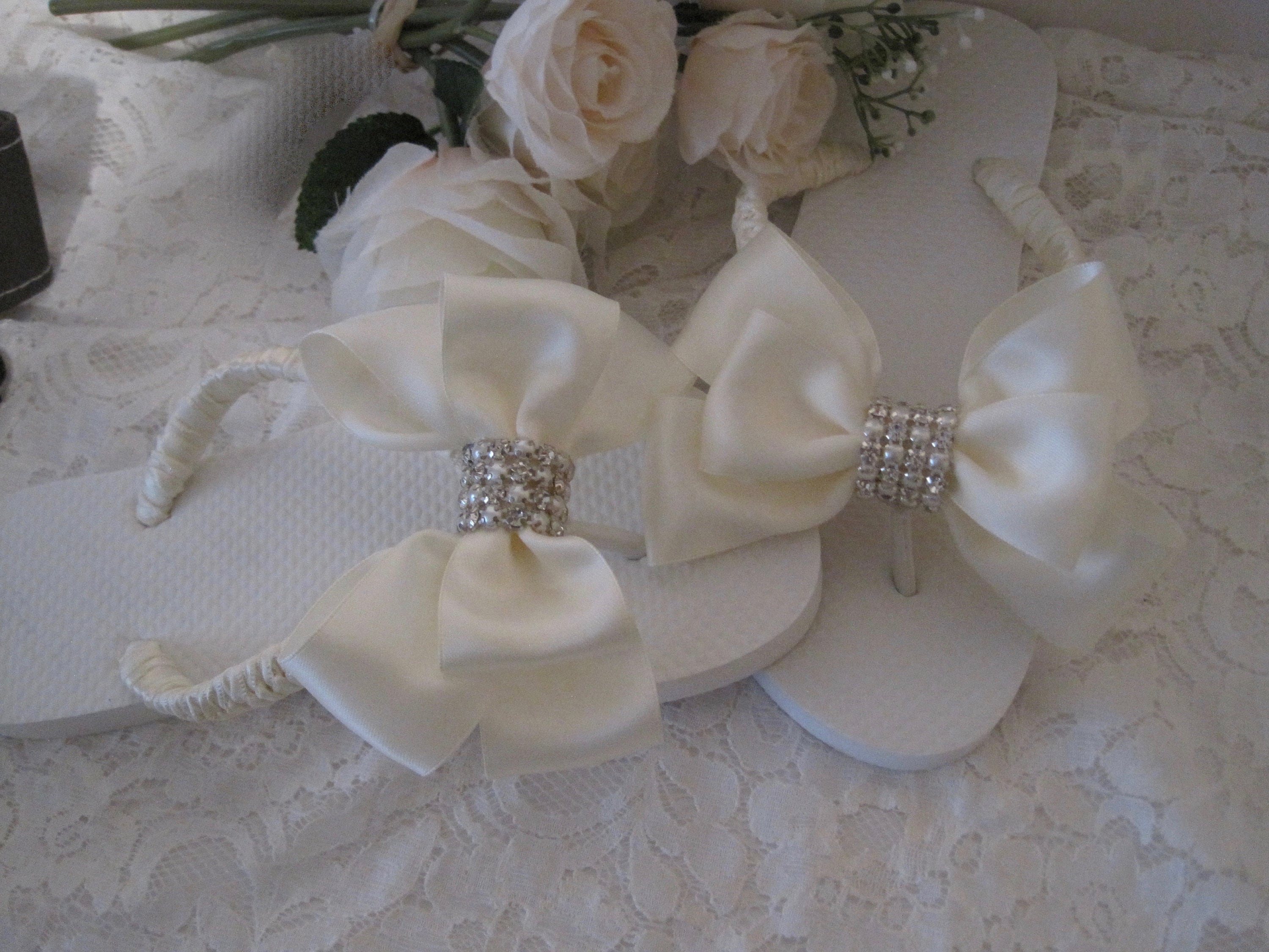 Ivory Wedding Flip Flops: Rhinestone Pearl Bow, Bridal Shoes - Etsy